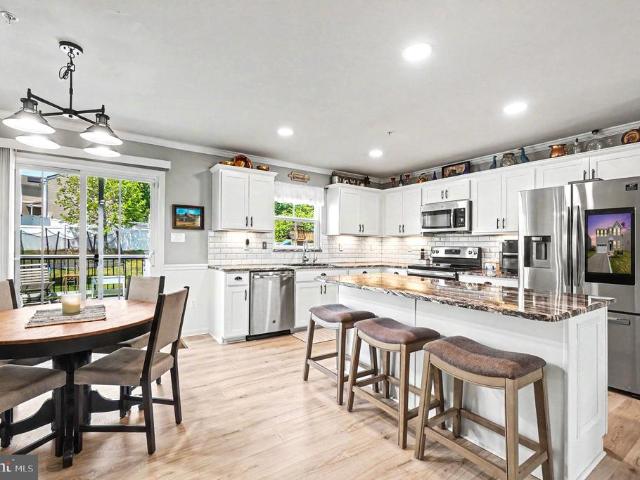 17 Viburnum Avenue