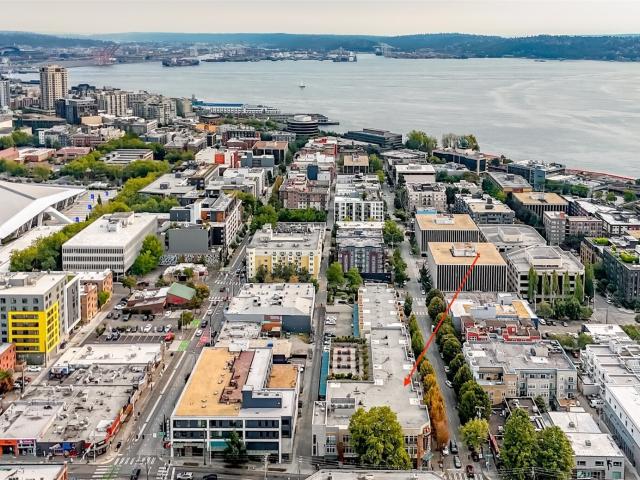 17 W Mercer St, Unit 301, Seattle, WA 98119 | MLS #2516 | Compass