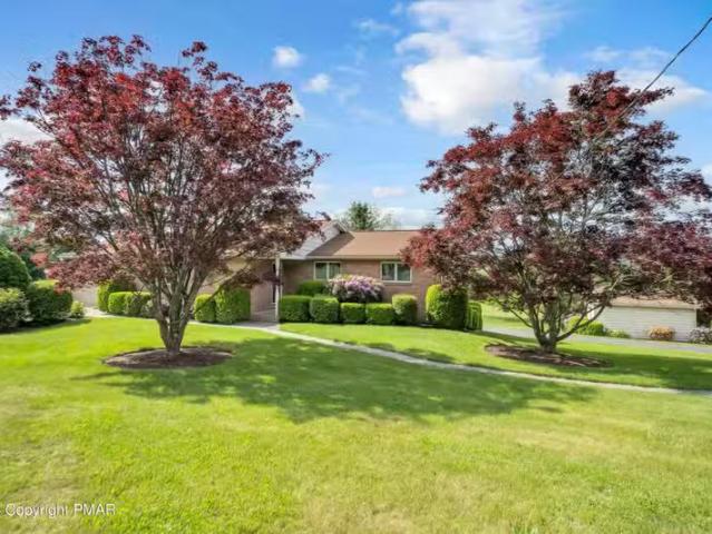 17 W FOOTHILLS DR, DRUMS, PA 18222 Single Family Residence For.
