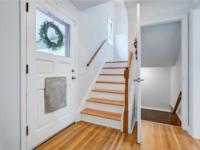 17 W Jefferson Road