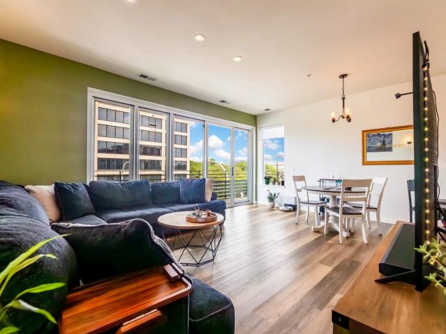 17 W 35th Street # 304