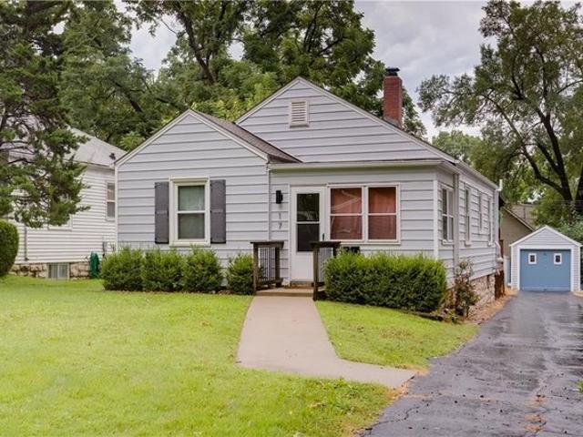 17 W 79th St, Kansas City, MO 64114