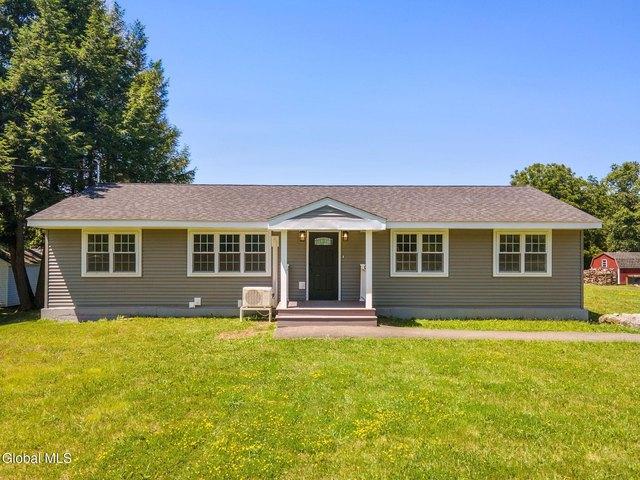 17 Walter Rd, Troy, NY 12180