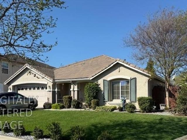 17 Walker Ranch Pkwy, Patterson, CA 95363