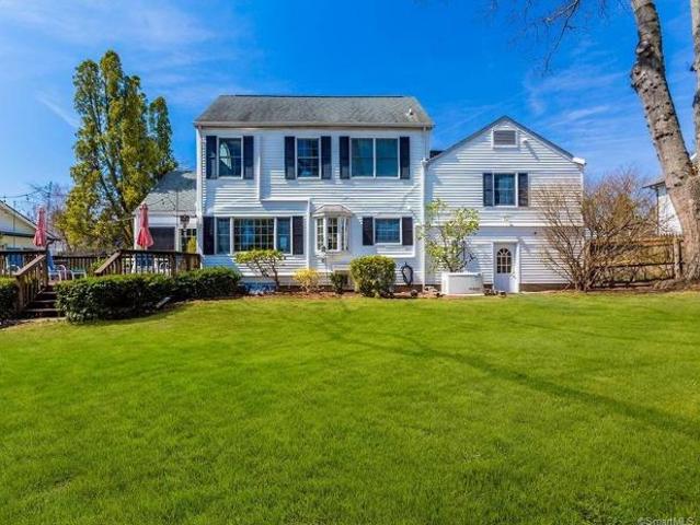 17 Watchtower Ln, Greenwich, CT 06870