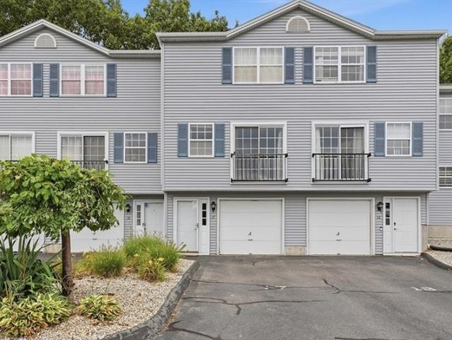 17 Waters Edge Unit 17, Ludlow, MA 01056