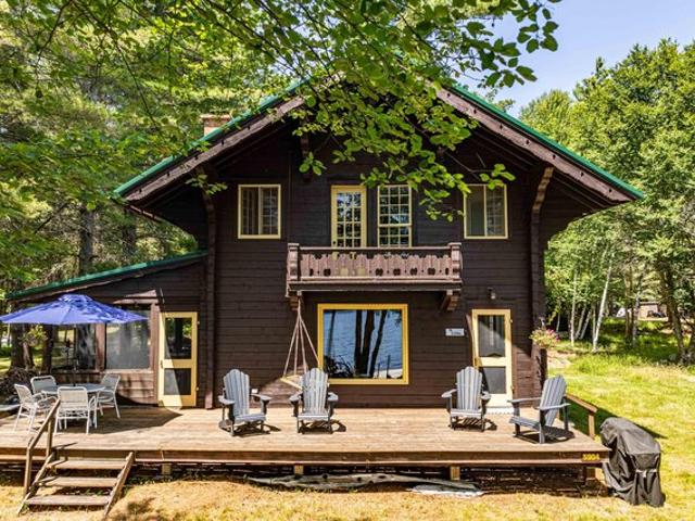 17 Waters Edge Way, Long Lake, NY 12847
