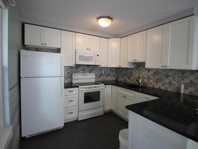 17 Waterview Dr