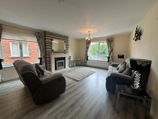 17 Wellington Crescent, Ballymena, BT42 2RZ
