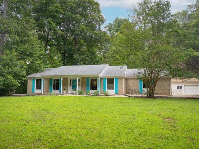 17 Wesley Ter, Weems, VA 22576