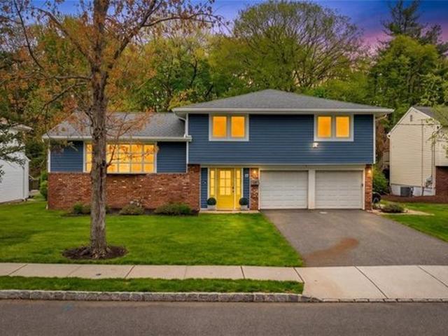17 Wessman Dr, West Orange, NJ 07052