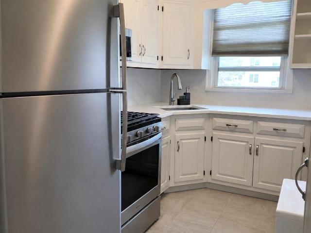 17 Winchester Avenue 2B