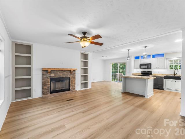 17 Windy Acres Drive