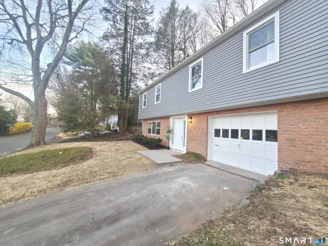 17 Woodlawn Ave, Norwalk, CT 06854 | MLS #24166