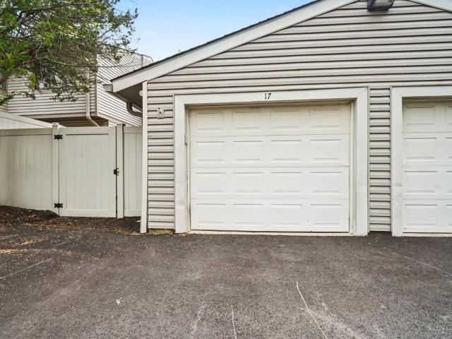 17 Woodview Court