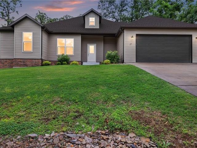 17 Worth Pl, Bella Vista, AR 72715