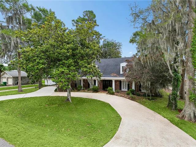 17 Zee Ann Drive