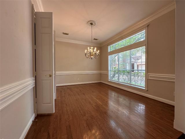17 Ambleside Crescent Drive