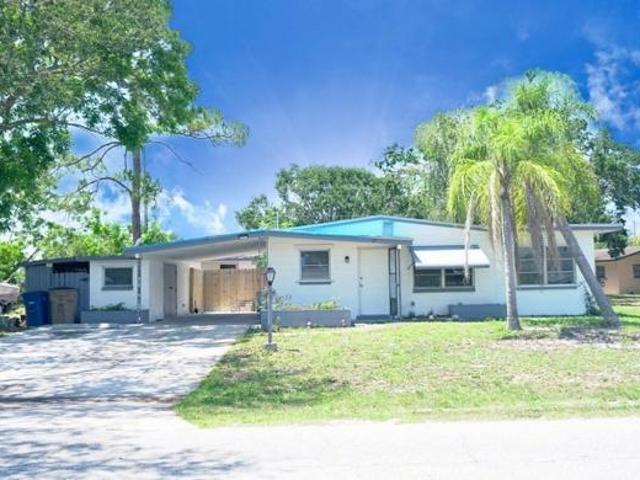 17 Andros St, Lehigh Acres, FL 33936