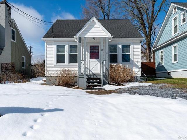 17 Argyle St, Lake Peekskill, NY 10537