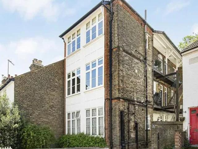 17 Audley Road, London, TW10 6EY, United Kingdom | 1 bed apartment for rent #168311706 | Rentberry