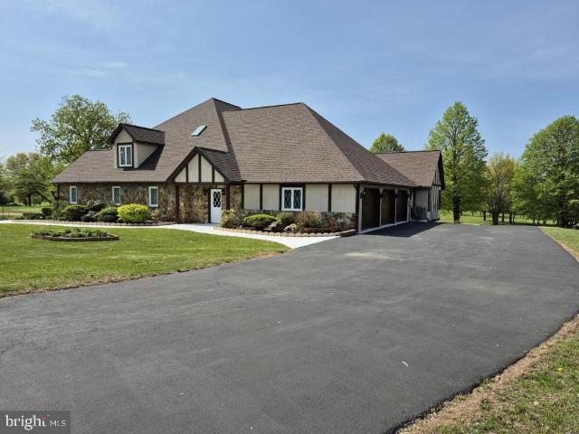 17 Augusta Lane