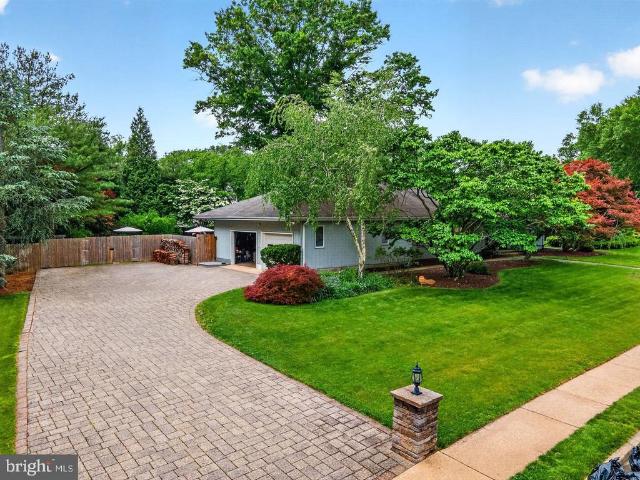 17 Azalea Way