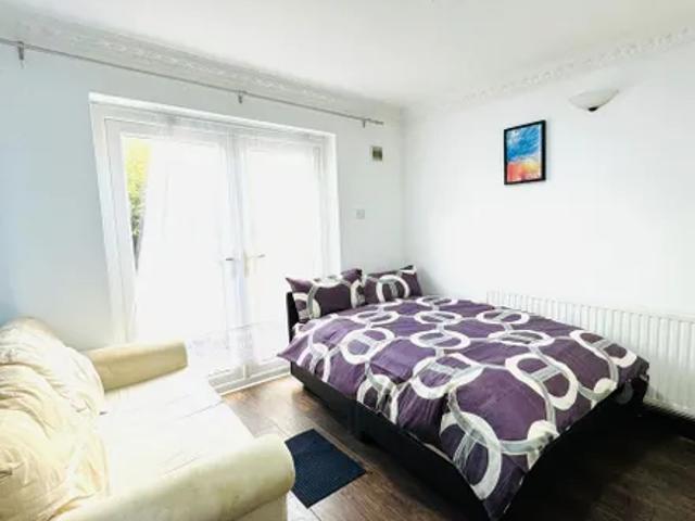 17 Bartlett Close, London, E14 6LH, United Kingdom | Room for rent #167073799 | Rentberry