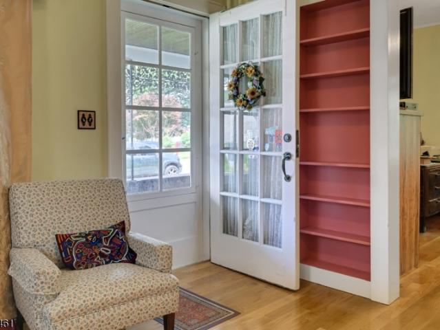 17 Bassett Ave