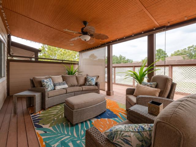17 Bayou Pointe Drive