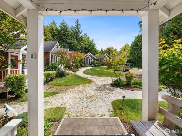 17 Beach Cabin Ln, Pacific Beach, WA 98571 | MLS #2502