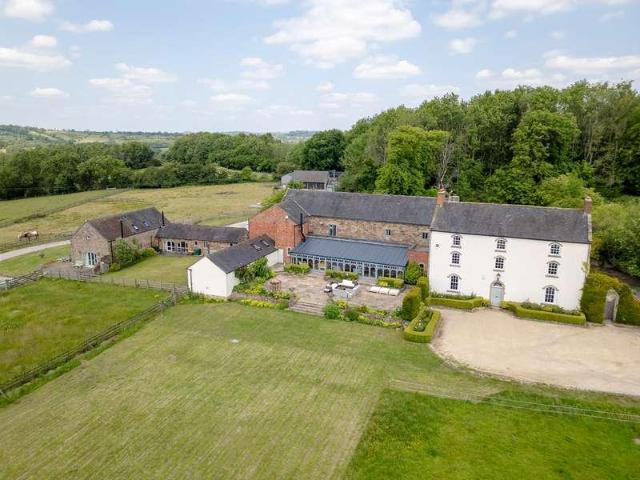 17 bed house for sale