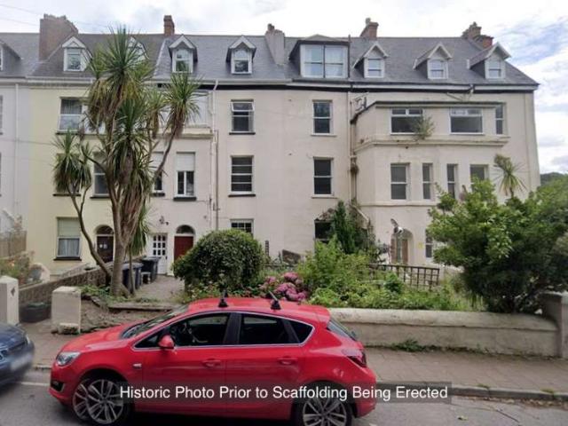 17 Bedroom Block Of Apartments Flat