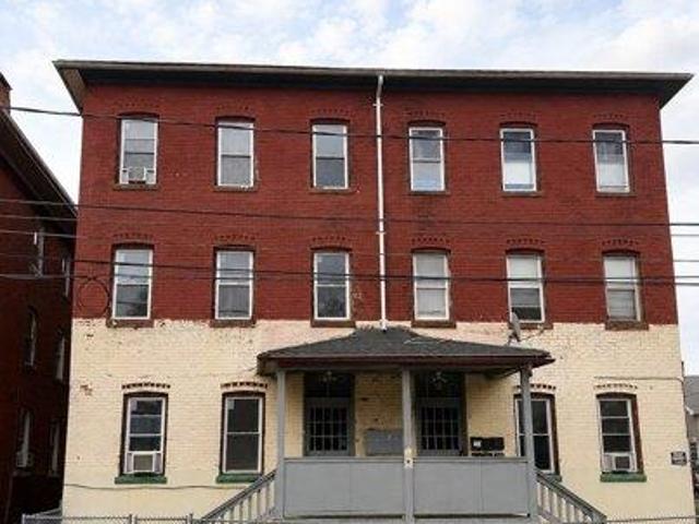 17 bedroom, Hartford CT 06106 103969066