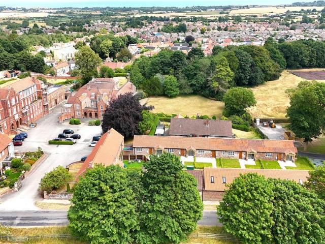 17 bedroom house for sale