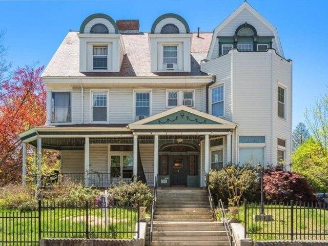 17 bedroom, Worcester MA 01610 105061413