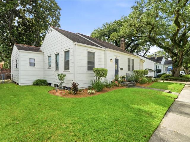 17 Beverly Gardens Drive