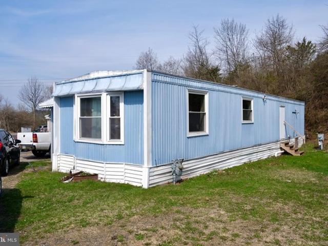 17 Bordic Rd, Reading, PA 19606
