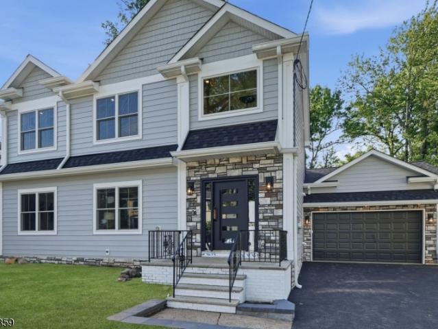 17 Blake Dr