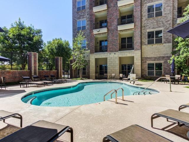 17 Broad Studio Apartment for Rent at 1701 Broad St, Chattanooga, TN 37408 Downtown Chattanooga