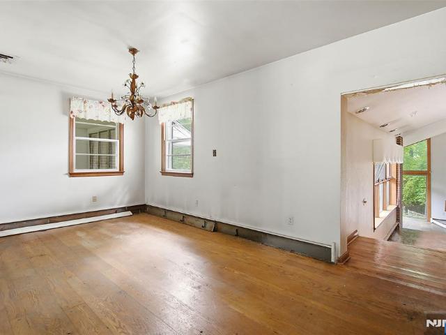 17 Brookdale Drive