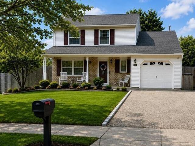 17 Bristlecone Dr, Howell, NJ 07731