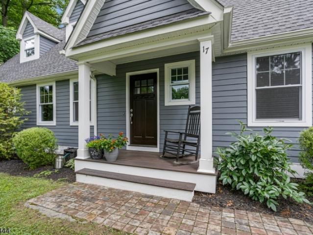 17 Bunn St