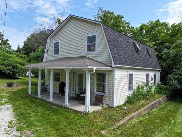 17 Bunny Ln, Weybridge, VT 05753