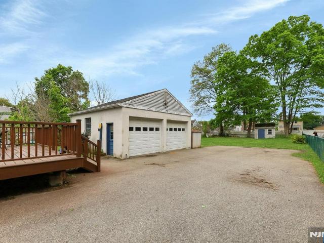 17 Butler Place