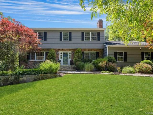 17 Byram Lake Rd, Armonk, NY 10504