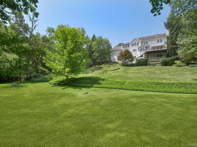 17 Byram Meadows Rd, Armonk, NY 10504 | MLS #953370 | Compass