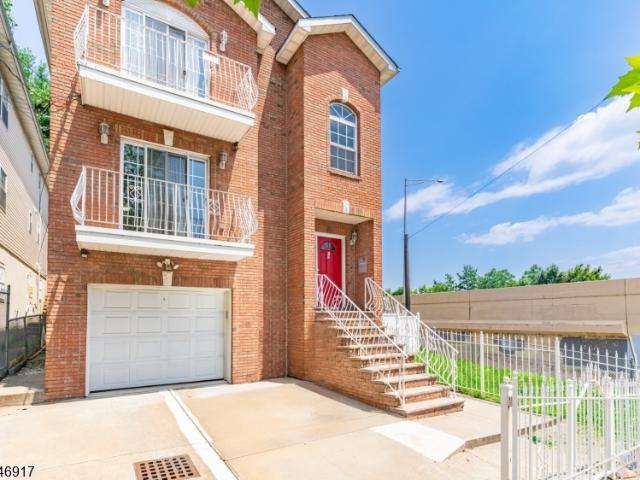 17 Chester Ave