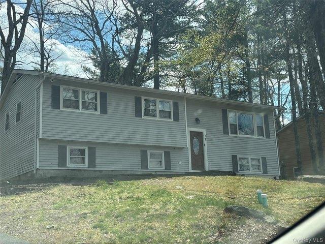 17 Chester St, Rock Hill, NY 12775