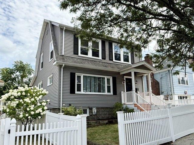 17 Chisholm St, Everett, MA 02149